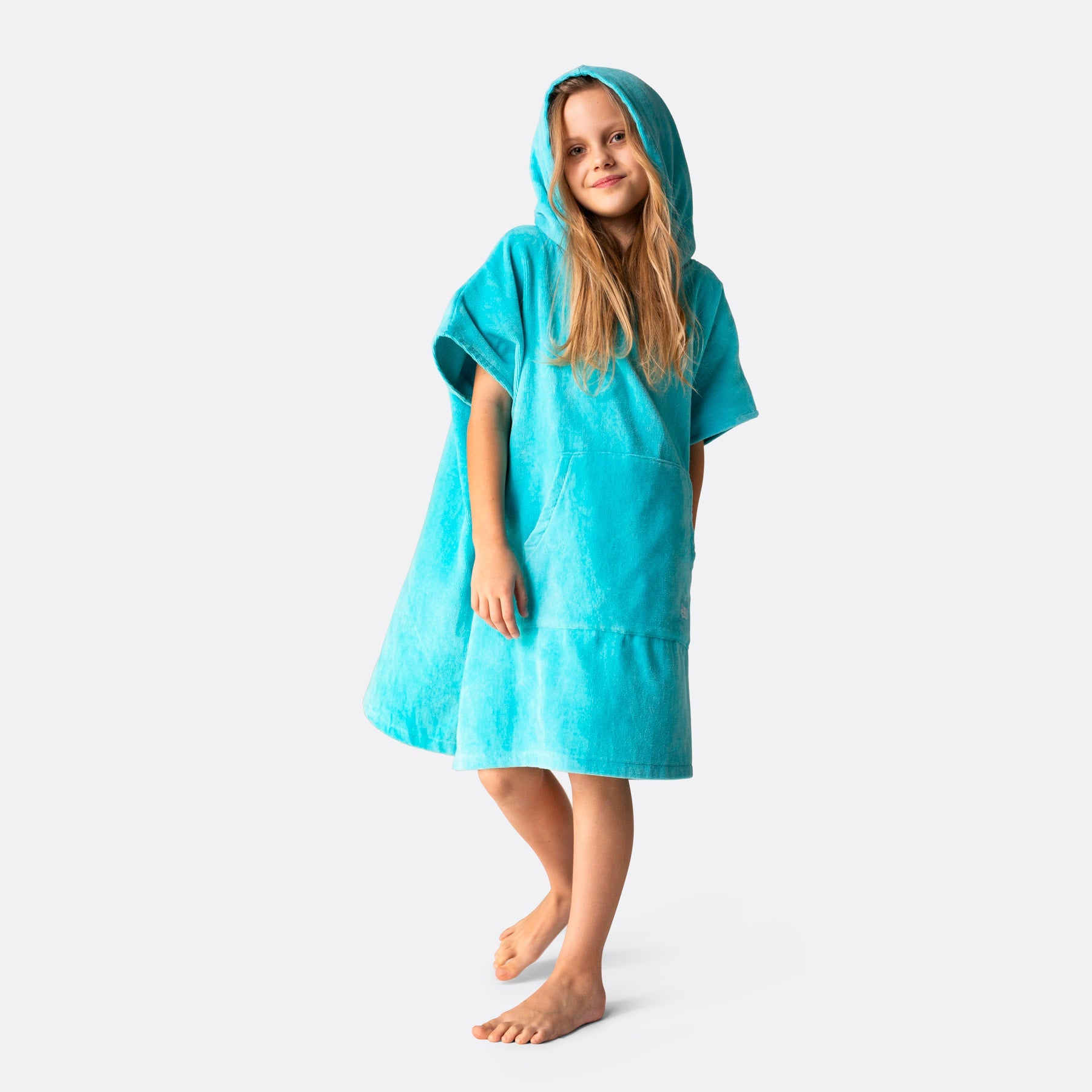 Korallblå badponcho barn – 100 % bomull – SillySanta.se